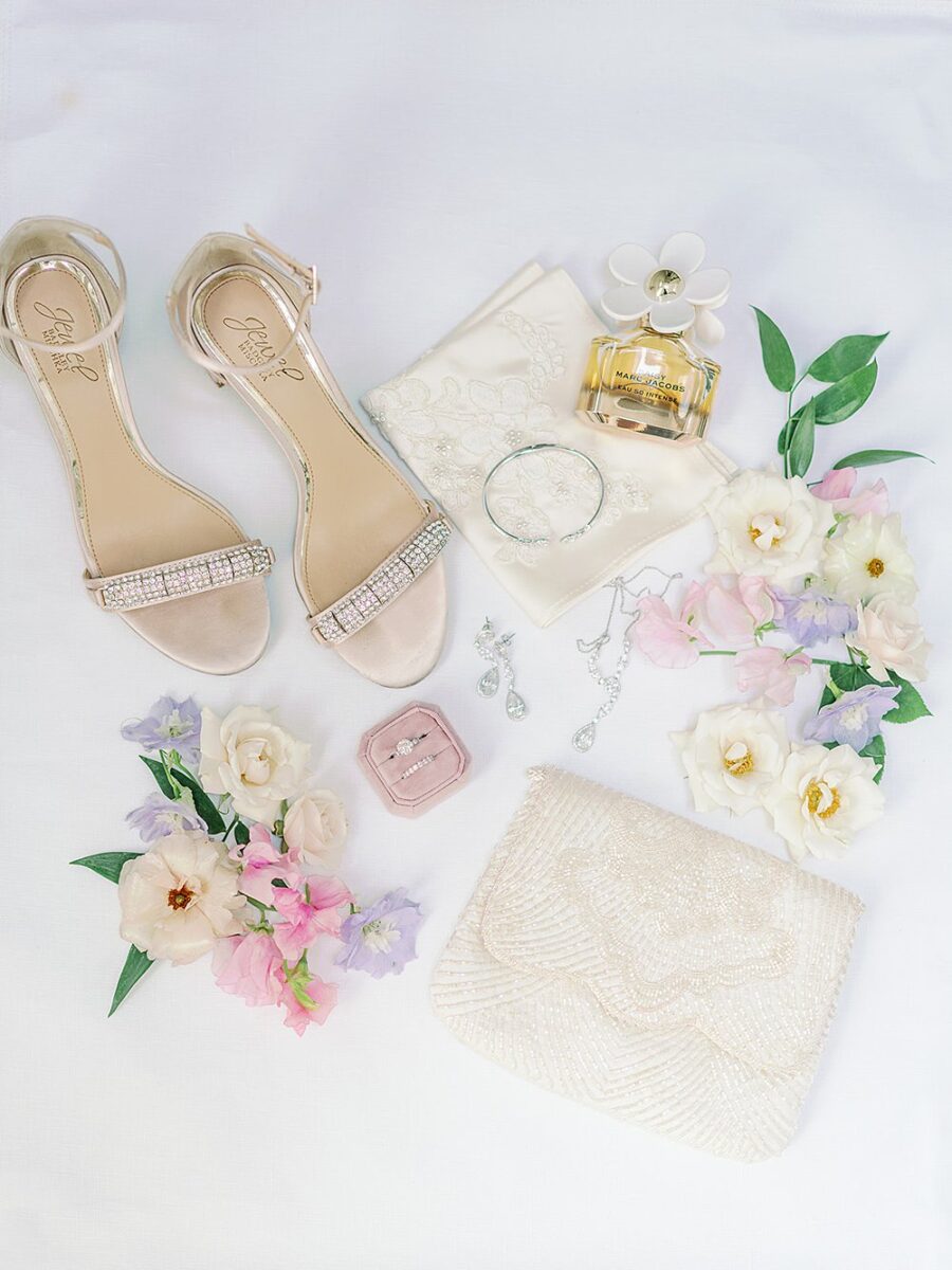 Bright Summer Wedding at Saddle and Cycle Club - LOLA Event Productions